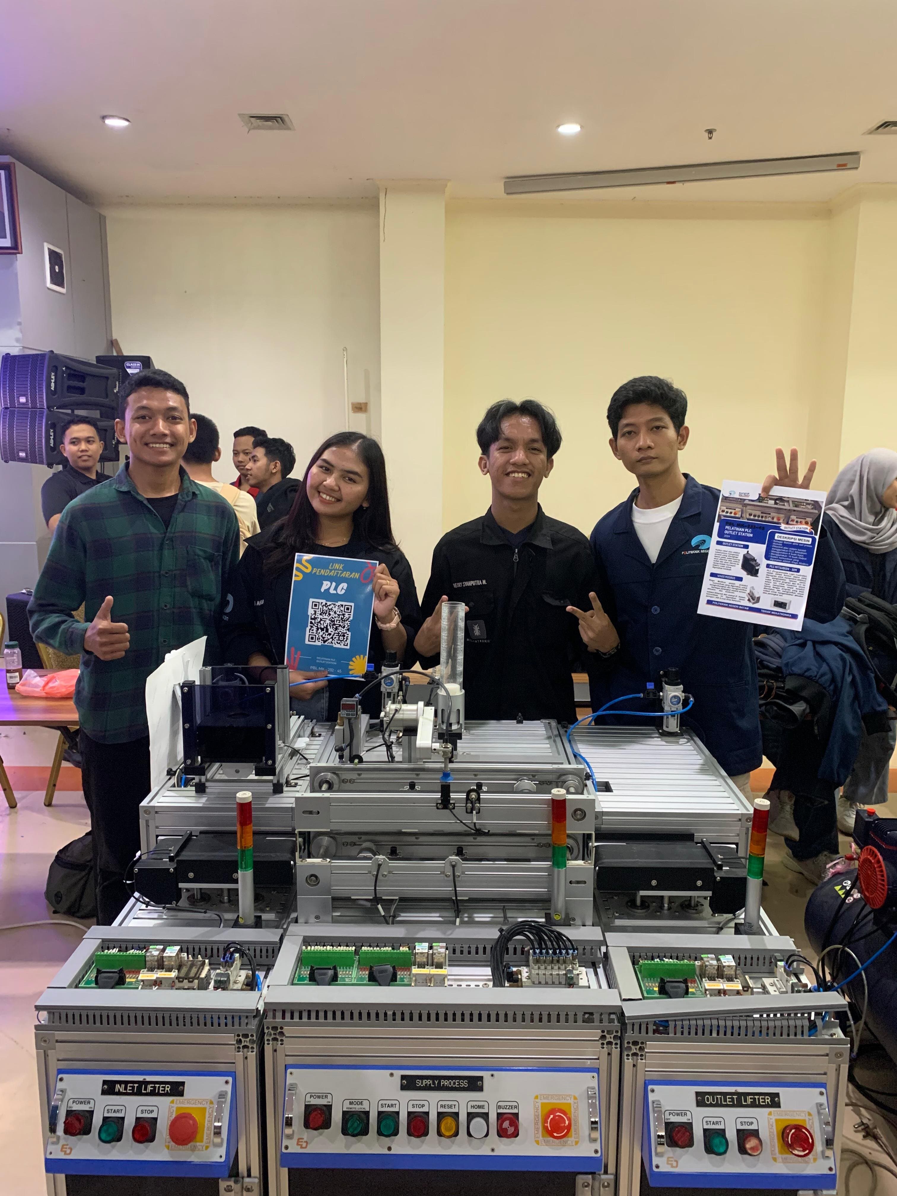 Pamer.in | PBLMK232-45-Pelatihan PLC Level Menengah Menggunakan Outlet Station