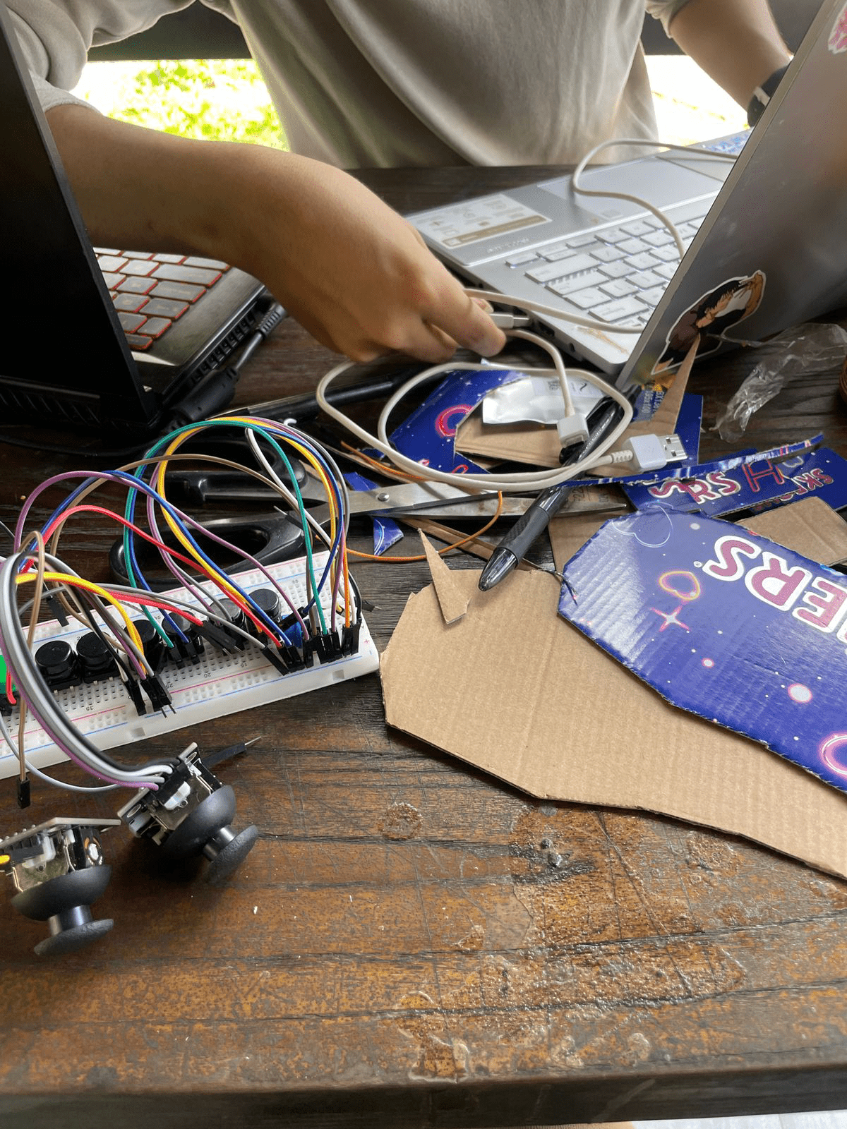 Pamer.in | Arduino Uno Unity First-Person Shooter Game
