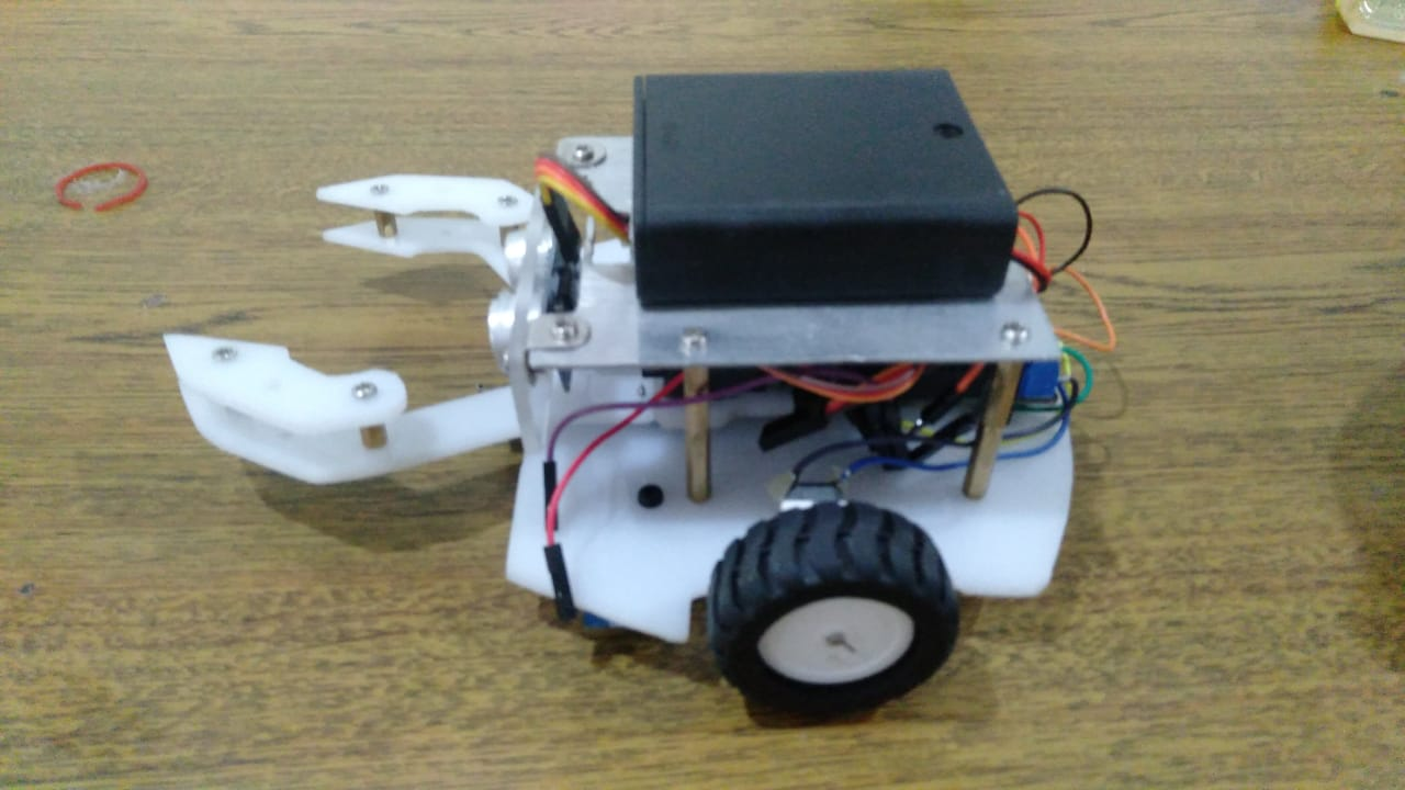 Pamer.in | Robot transporter line follower Kelas A