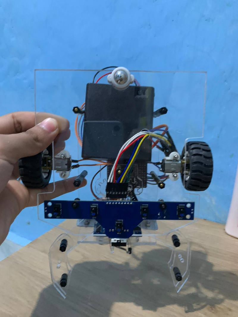 Pamer.in | Robot transporter line follower Kelas A