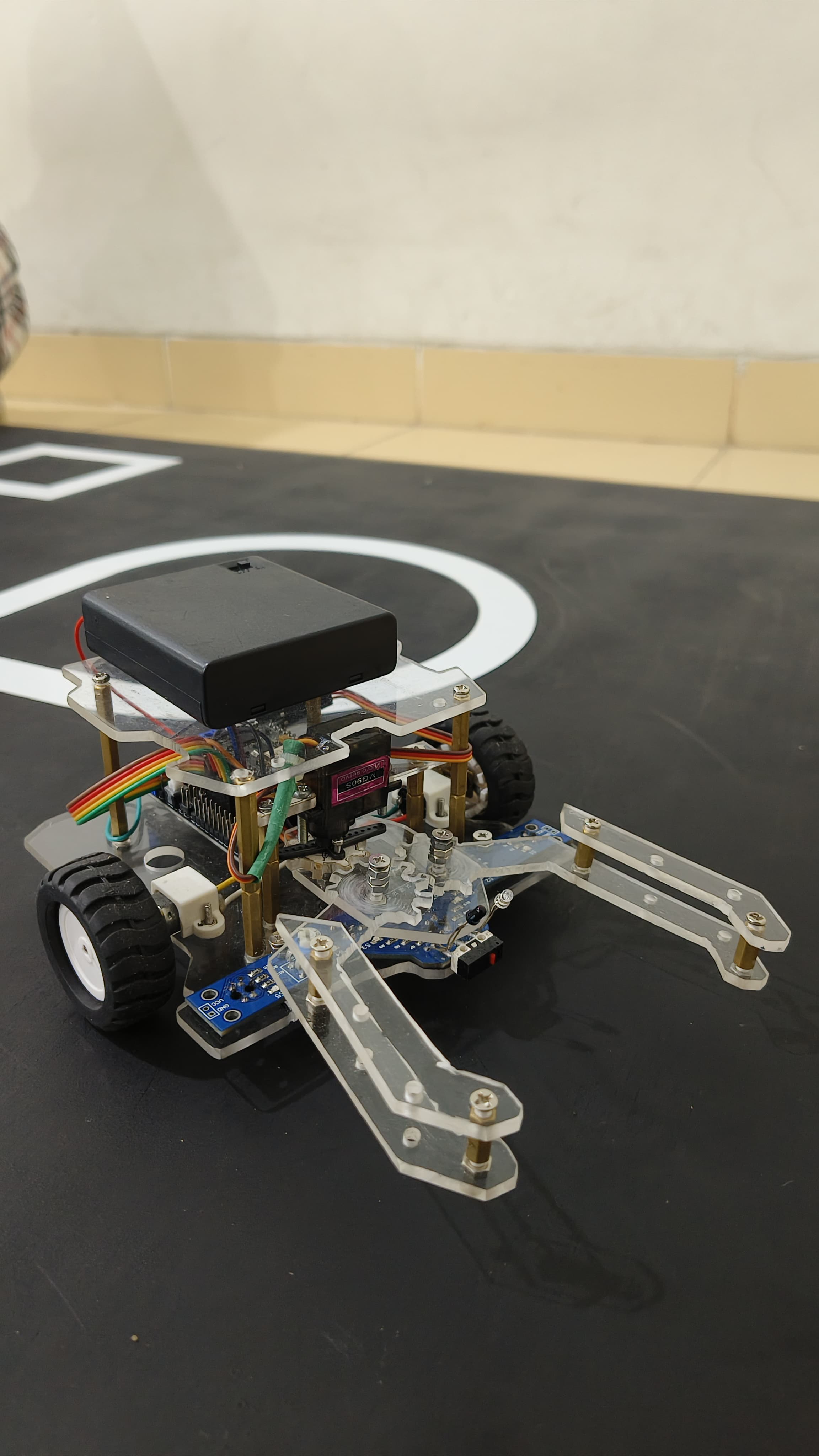 Pamer.in | Robot transporter line follower Kelas A