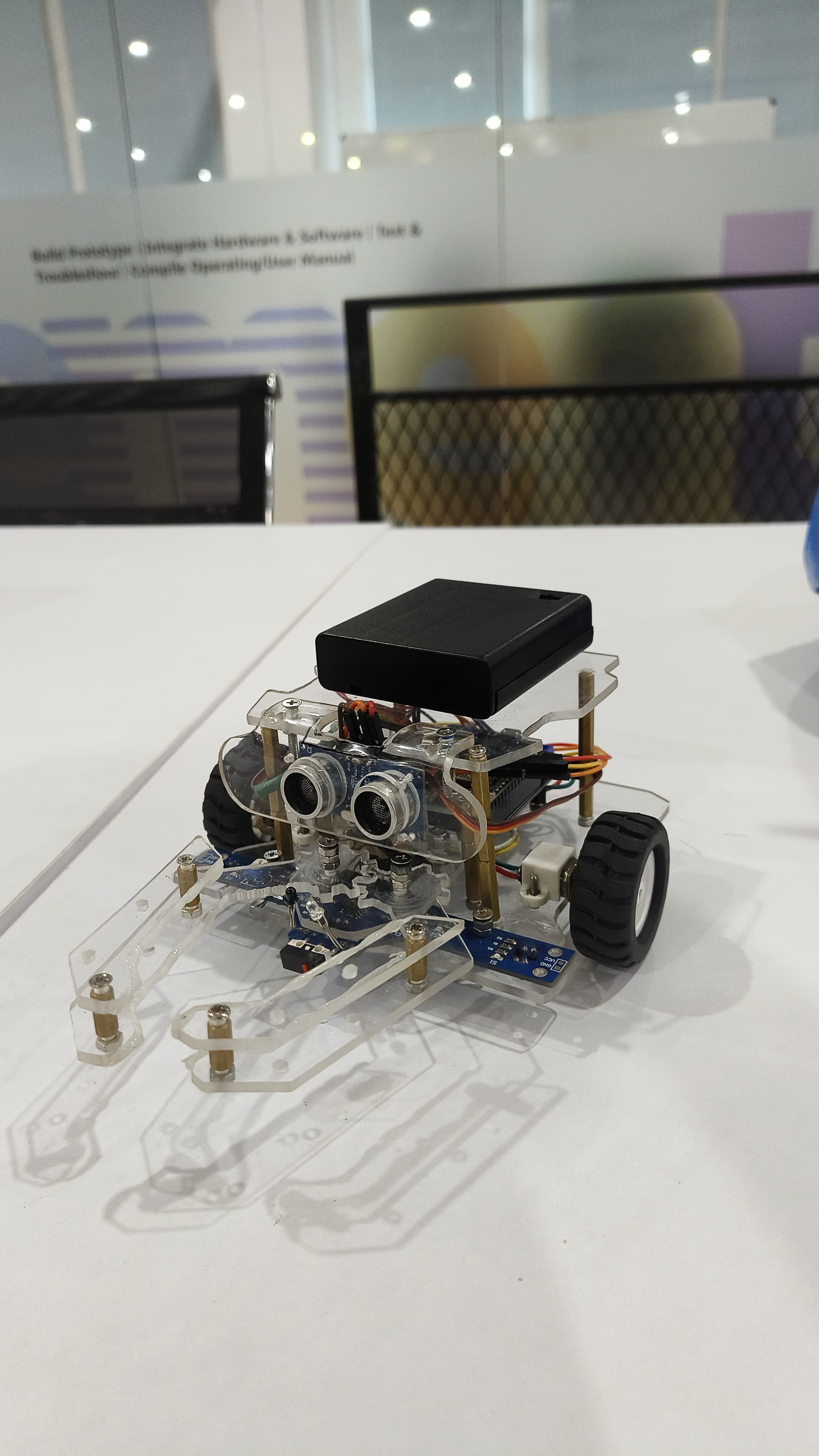 Pamer.in | Robot transporter line follower Kelas A