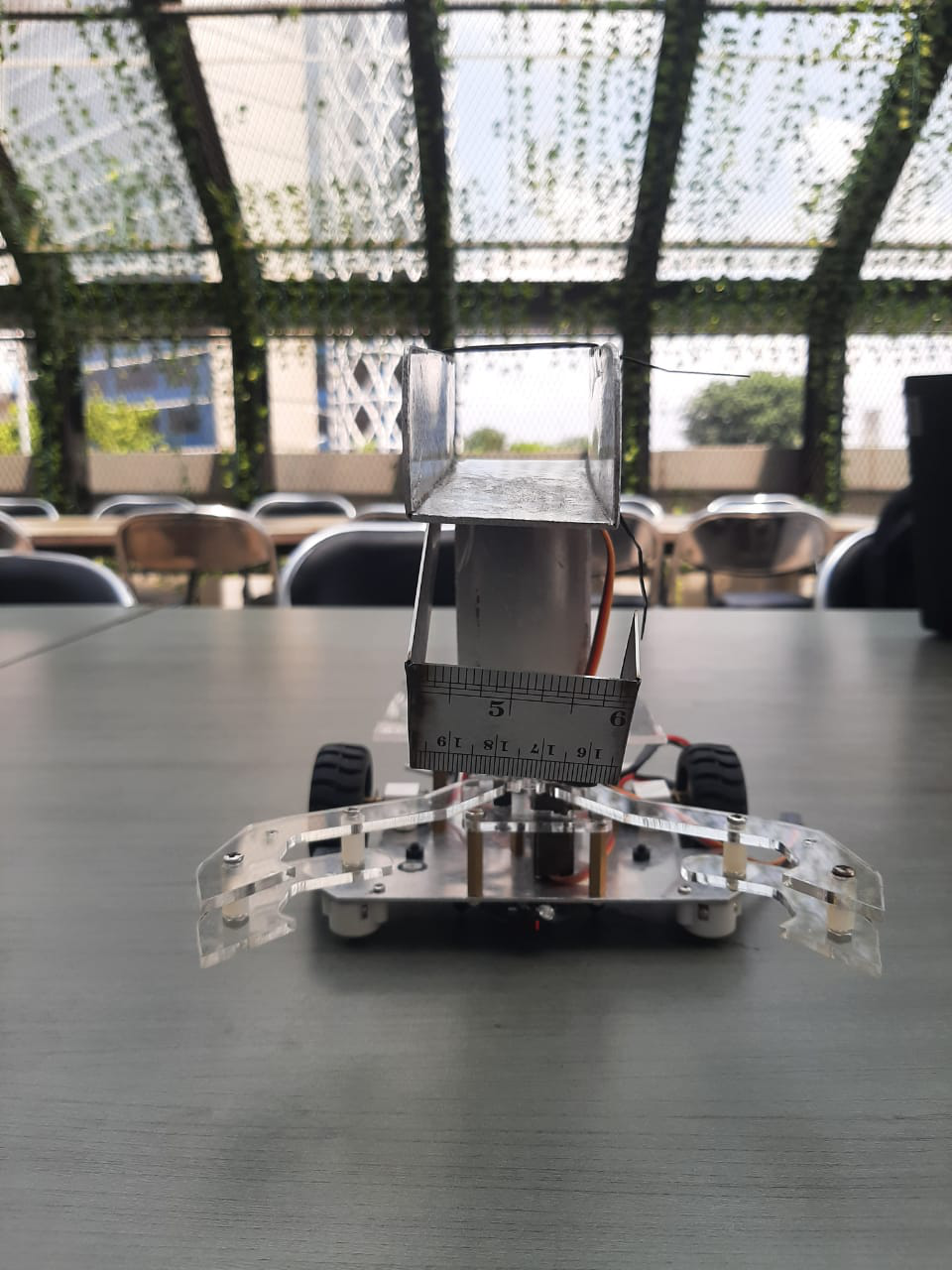 Pamer.in | Robot transporter line follower Kelas B