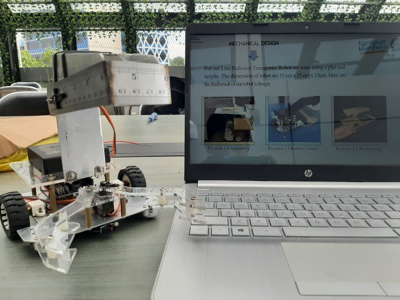 Pamer.in | Robot transporter line follower Kelas B