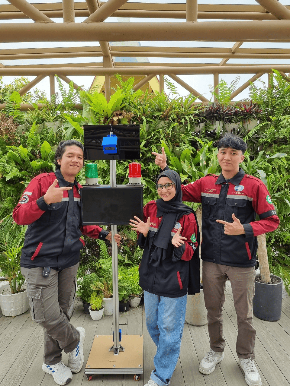 Pamer.in | Rancang Bangun Alat Deteksi Penggunaan APD untuk ...